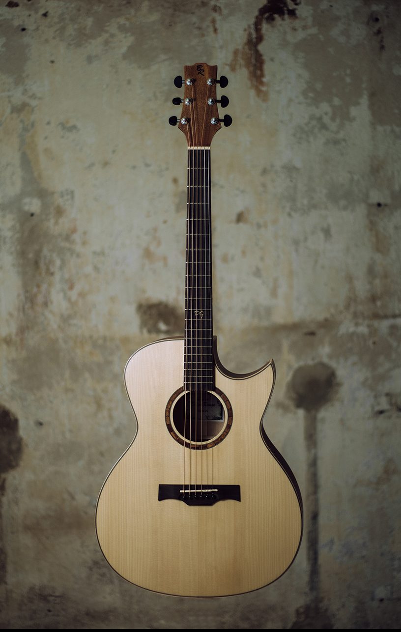 This Fingerstyle YouTuber Got His Own Signature Guitar | gigmit blog